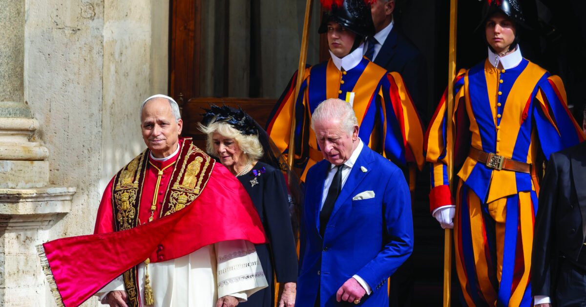 Pope, British king share historic prayer in Sistine Chapel - Catholic ...