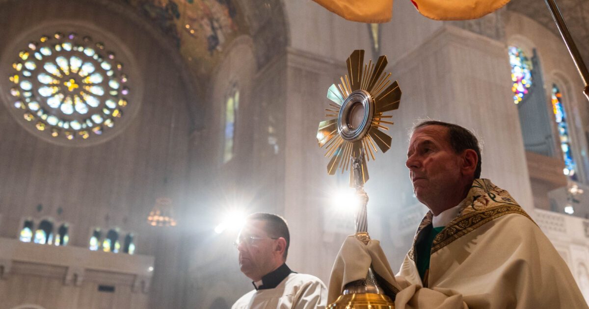 ‘La Eucaristía, el gesto más perfecto del deseo de Dios de estar con ...