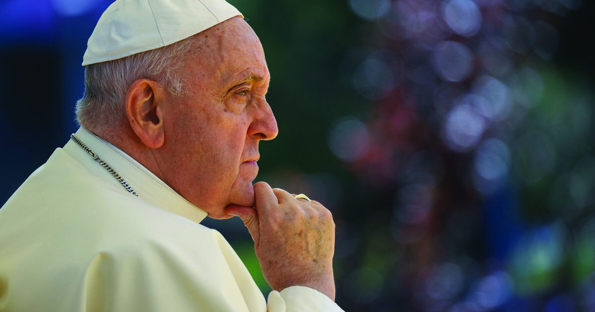 Don’t close yourself off from crisis, pope tells Portuguese students ...