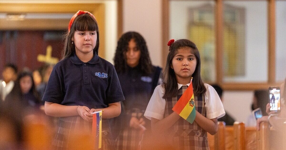 Cardinal Gregory joins St. Martin of Tours students in celebrating ...