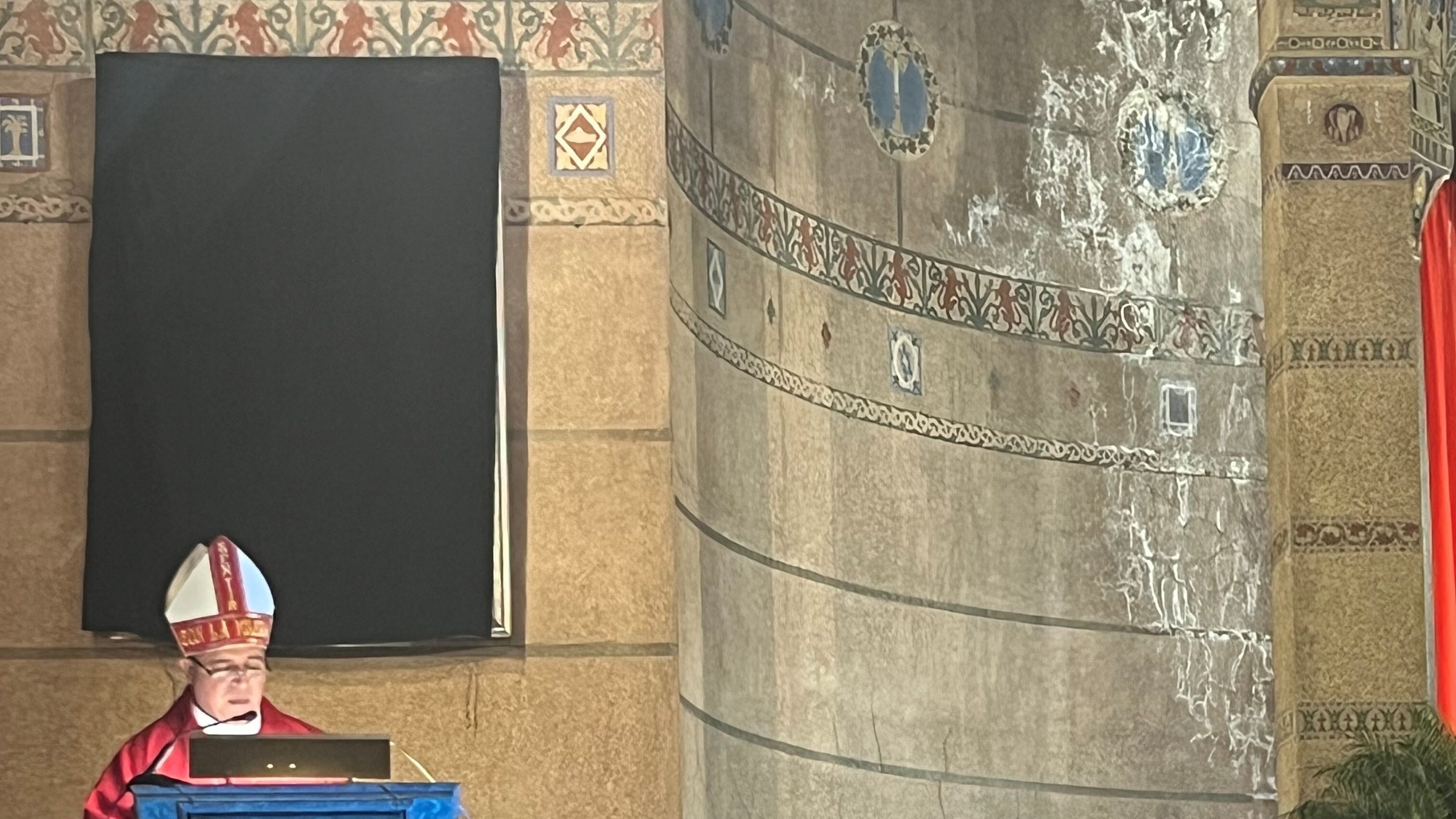 ‘Lanzarse al futuro con esperanza y optimismo’, insta obispo Menjívar en aniversario del ...